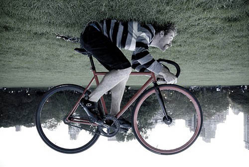 50 Forced Perspective Photographs around the world - Most Inspiring ...