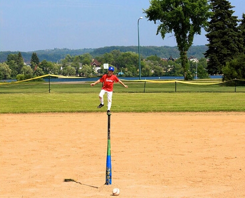 50 Forced Perspective Photographs around the world - Most Inspiring ...