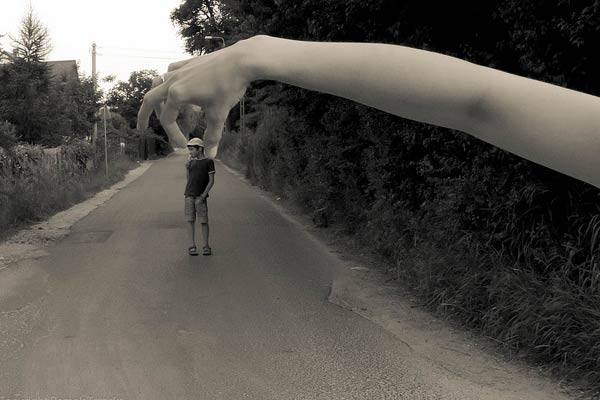 50 Forced Perspective Photographs around the world - Most Inspiring ...